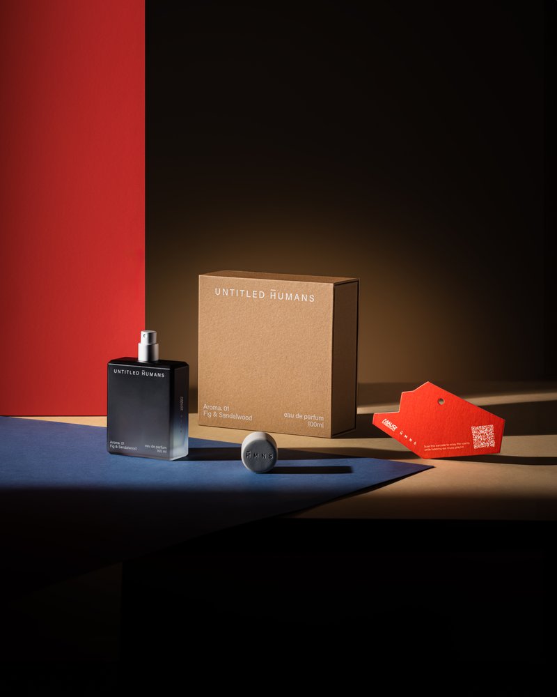 Untitled Humans – HMNS Perfume